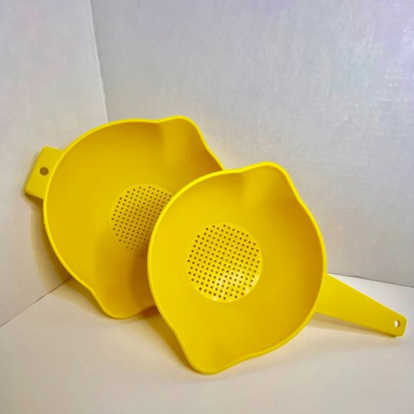 Tupperware | Kitchen | Vintage Tupperware Strainers | Poshmark